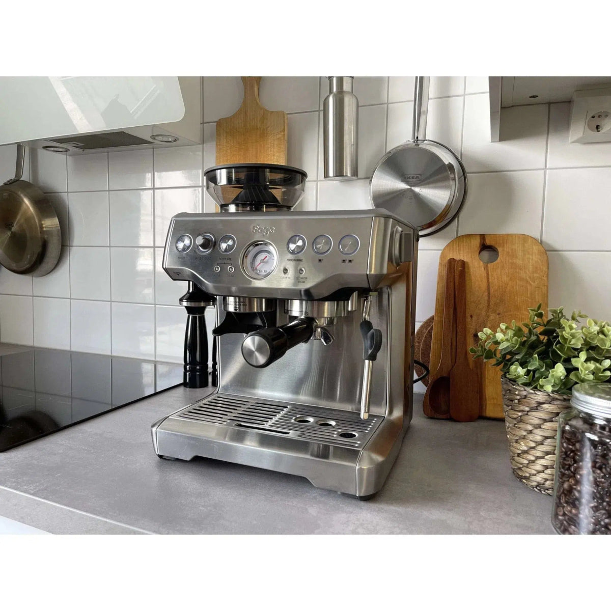 Sage Barista Express: Dokonalý espresso stroj pro domácí použití ...